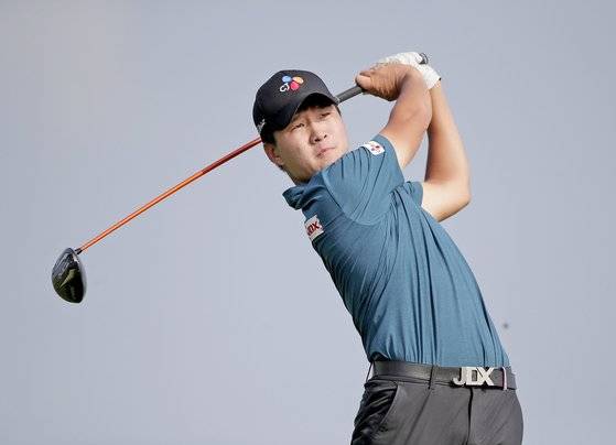 또 10대 돌풍? KPGA 오픈 2R 19세 김민규 공동 2위