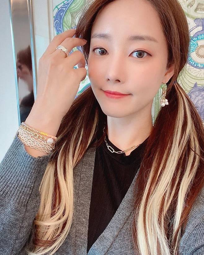 고우리 작아도 너무 작은 얼굴 양갈래도 굴욕 無 Sns★컷
