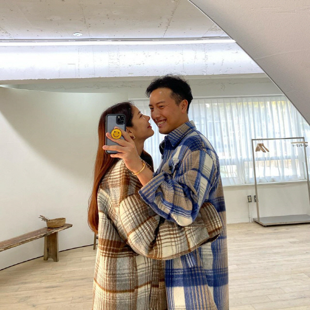 김준희 ♥훈남 남편과 커플룩→입맞춤달달한 신혼 일상