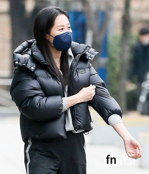 [Photo] Moon So-ri , 'The weather is warm'