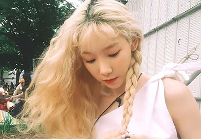 소녀감성 로맨틱한 브레이드 헤어를 한 스타들 헤어핏