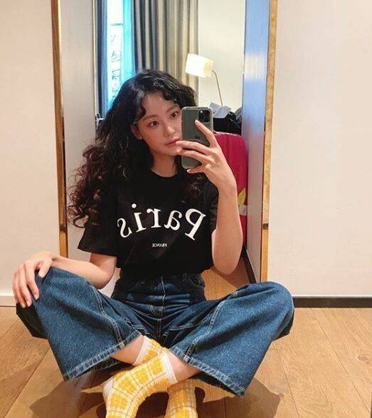 셀럽들의 티셔츠 스타일링 패피들의놀이터