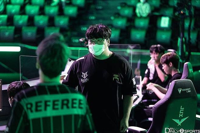 포토 라바 김태훈 아지르로 Pog