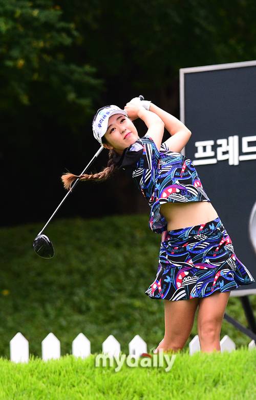 Md포토 여자프로골퍼 김재희 파워 넘치는 티샷