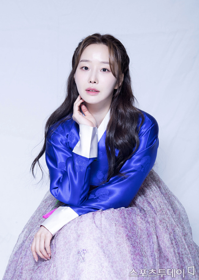 댄서 출신 배우 문예원 예술을 동경하다 한복 인터뷰