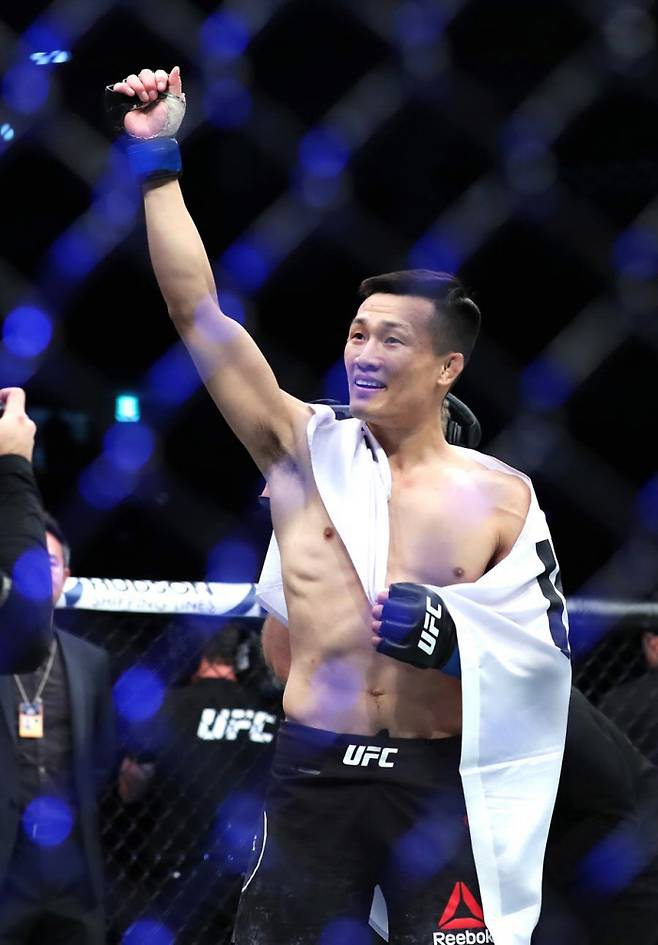 코리안 좀비 정찬성 한국인 최초 Ufc 챔피언 타이틀 도전 다음뉴스
