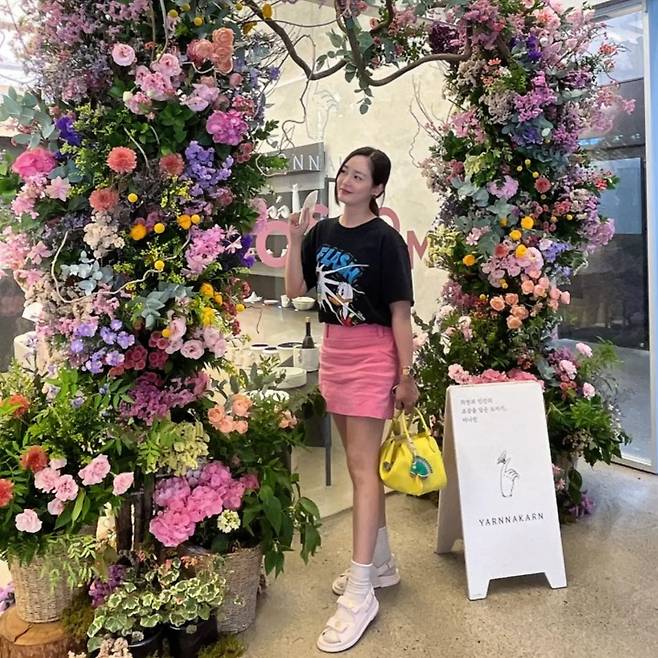 Sung Yu-ri , is it a double mother? While the flower beauty "Jin ...