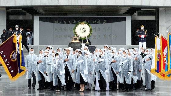 상륙작전 그 해병대의 설움尹 앞에서 군기도 못 걸었다 뉴스원샷