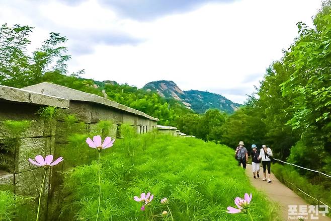 포토친구 가을 길목의 인왕산