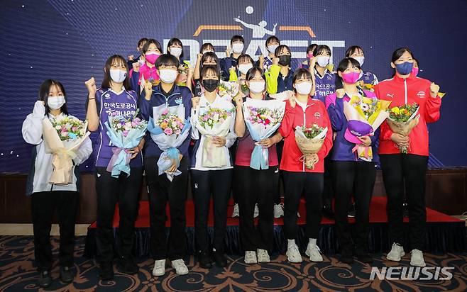 女배구 고3 신인 드래프트 마무리..탈락자 향후 진로는