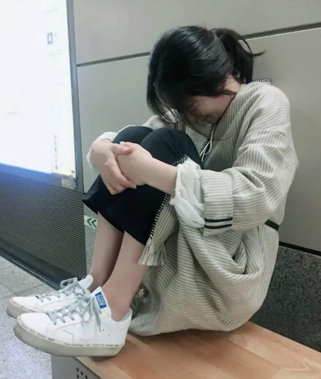 한가인지하철에서 쪽잠실물 이정도캐주얼 꾸안꾸룩 어썸클