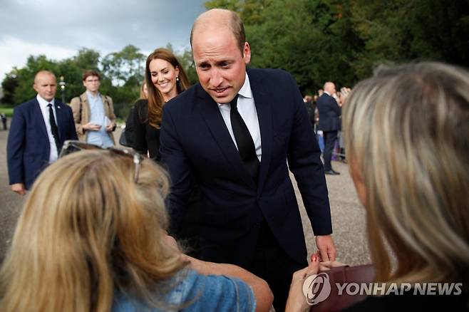 英여왕 서거 윌리엄 왕세자 찰스 왕 도와 여왕 기릴 것