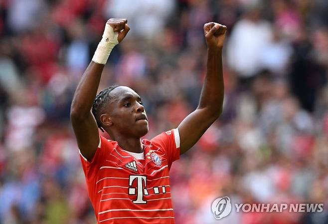 2005년생 텔 독일 축구 명문 뮌헨 팀 역대 최연소 리그 득점