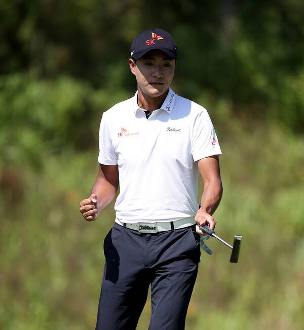 김한별, DGB금융그룹오픈 이틀 연속 단독1위 '시즌 첫 승 조준' [KPGA]