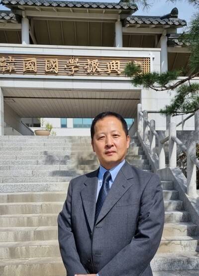 나라 밖 떠도는 문화재 안타까워조선 관리 묘지 일본서 환수