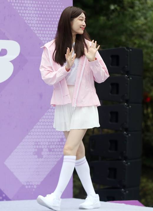 10월 예신 김연아 고우림 반하게 생겼어 여왕의 청순한 미모