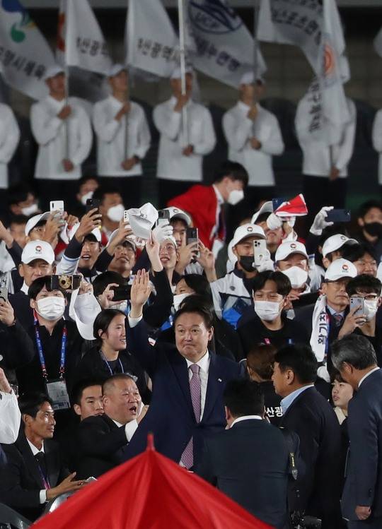 3년만에 정상으로 개최되는 제103회 전국체육대회 울산에서 화려하게 팡파르