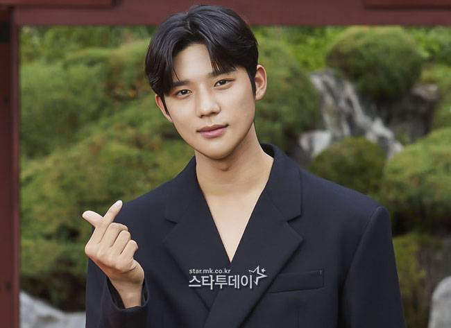 포토 문상민 하트에 심쿵