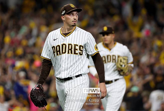 Nlds 스넬 호투 샌디에이고 다저스 꺾고 Cs까지 1승 김하성 무안타