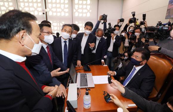 野 양곡관리법 개정안 단독 처리 與 날치기 철회하라