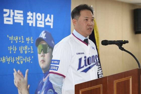 박진만 이승엽 벌써 관심 모으는 절친 감독의 라이벌 구도