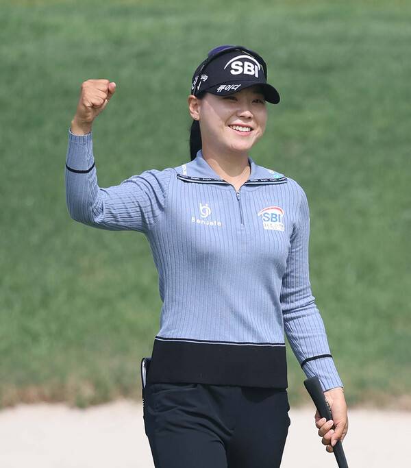 '섬에서 강한' 이소미, 시즌 첫 우승에 성큼 [KLPGA SK네트웍스]