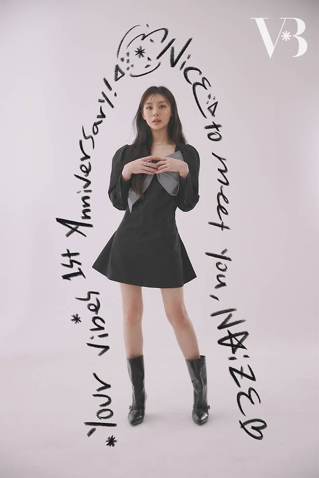 노제 겨드랑이 위 타투 눈길 화보