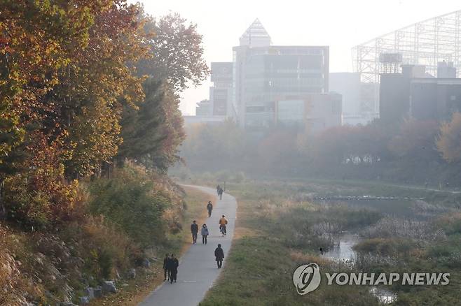 수능 예비소집일 아침 짙은 안개인천·경기남부 미세먼지 나쁨