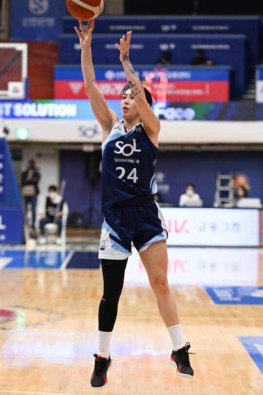 Wkbl 1라운드 리뷰 ‘이적생 듀오 김소니아 김진영 인천 신한은행의 새로운 원동력