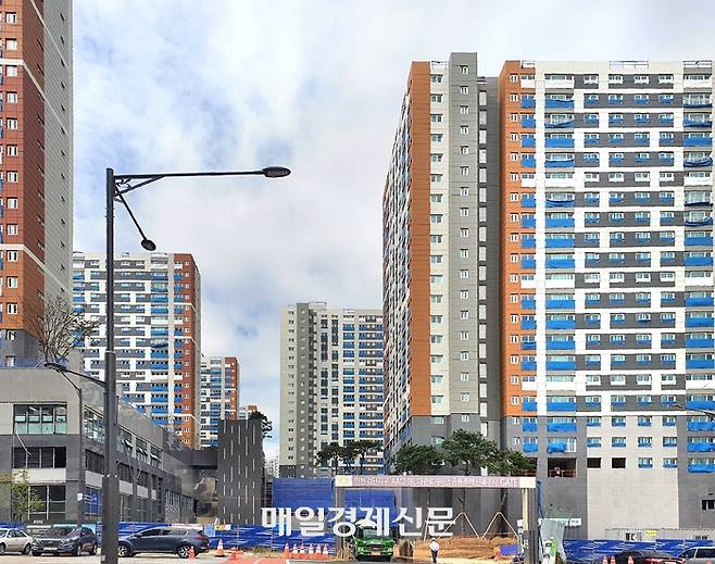 신축 국평 전세 18억에 내놨다발등에 불 떨어진 왕릉뷰 집주인들