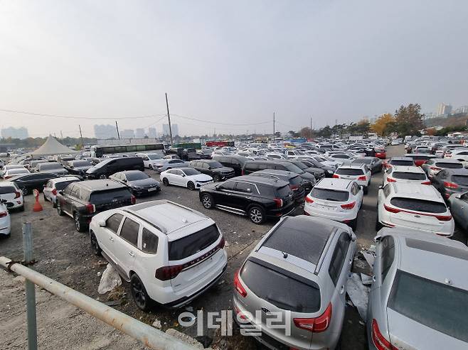 르포 중고차 수출 송도 가보니성능점검기록부 없는 먼지 쌓인 차만 가득