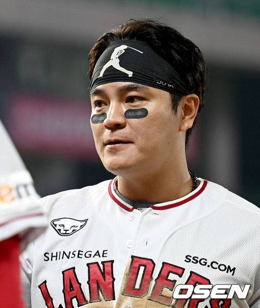 10억 삭감됐지만…한국 와서 3년간 71억, 클래스 다른 추신수 '특급 대우'