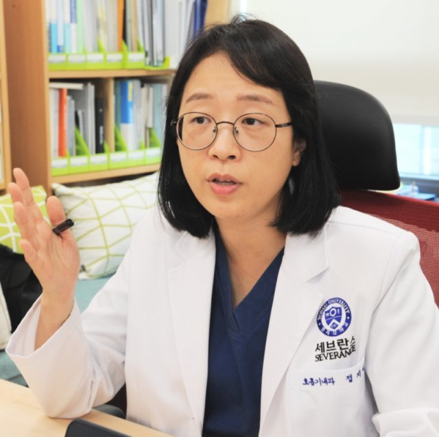 가슴 한쪽 쿡쿡 쑤시면 폐렴 밤에 콜록콜록땐 천식 의심
