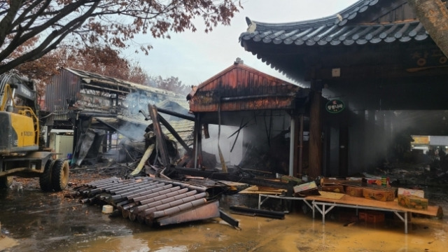 5일장 선 창평시장서 불10개 점포 잿더미