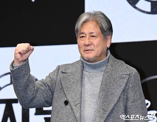 카지노 최민식 25년 만의 드라마 복귀손석구→허성태 강렬한 앙상블 종합