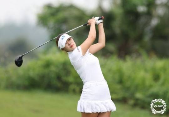 KLPGA 투어 공식 대회서 17오버파 곽예빈, '88타 룰' 로 시즌 1호 자동 컷탈락