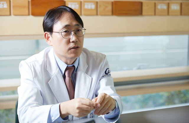 흡연자는 황반변성 고도근시는 망막박리 주의 헬스조선 명의