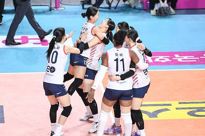 ‘돌아온 강소휘’ GS칼텍스, 3강 위용 되찾나