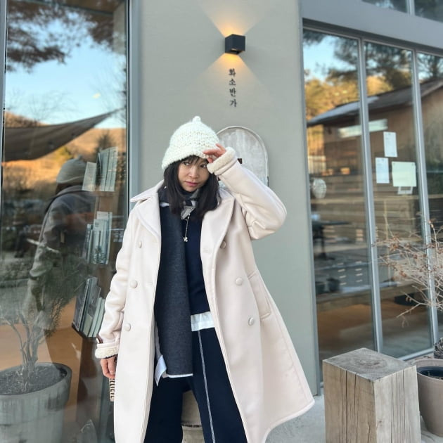 황신혜 60대 맞아 뒷모습만 보면 커플룩 입은 딸 이진이랑 친구