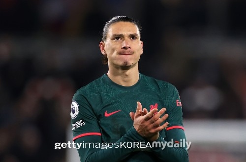 축구장에서 골프하는 공격수→하이잭킹한 리버풀이 고맙다
