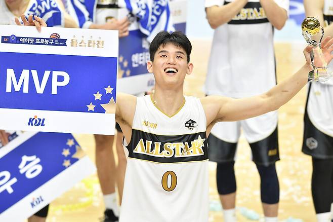 ‘덩크왕 아반도 ‘3점왕 허웅 Mvp 하윤기프로농구 별들의 축제
