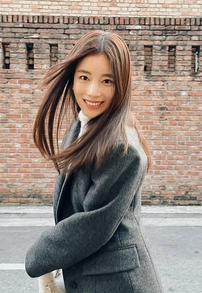 기은세 뉴진스 아닌 누진세” 자폭 걸그룹 뺨치는 41세의 프레피룩 패션엔