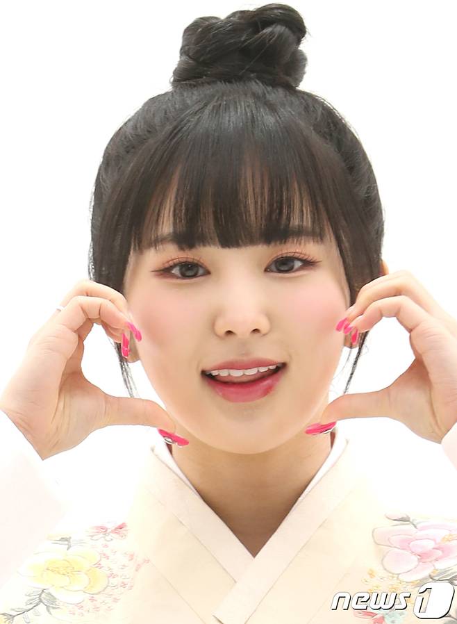 송선 사촌 언니 유리 데뷔 때 생각나게 하는 상큼함