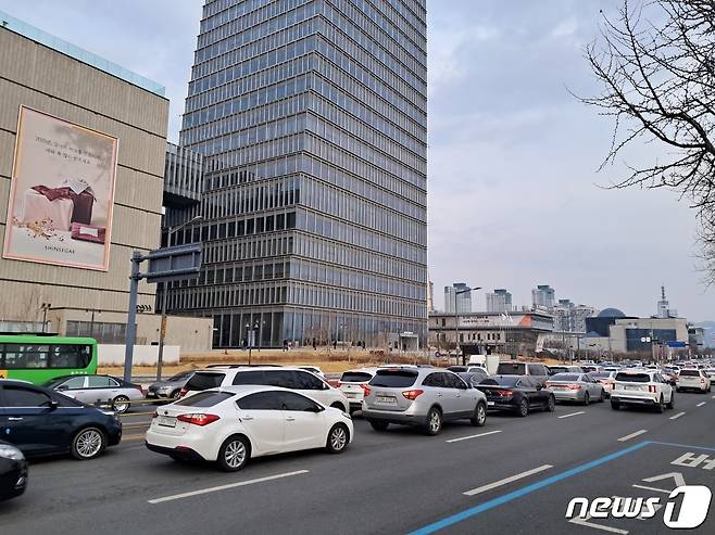 귀성보다 쇼핑 설 연휴 사흘째 대전 대형유통업체 북적