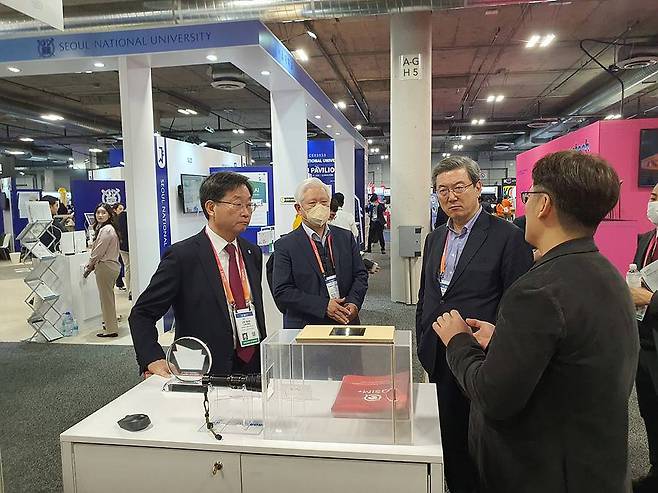 Ces 2023 달군 고려대 ‘호랑이 스타트업 큐심플러스·아이노클·블루랩스