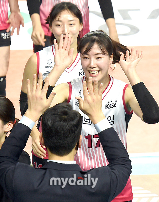 제2의 김연경이라 불렸던 정호영제2의 양효진으로 잠재력 폭발 유진형의 현장 1mm