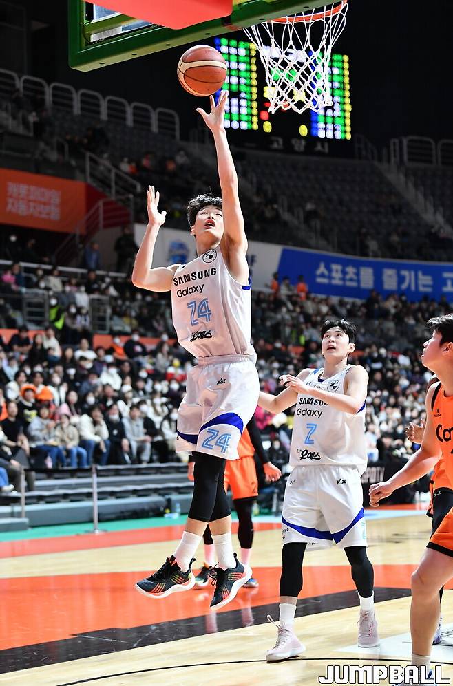 삼성에 없어서는 안 될 선수가 되라” 은희석호에 귀중한 신인 신동혁
