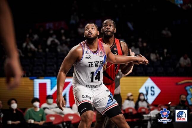 [EASL] ‘압도적인 경기력’ KGC, 산 미구엘 비어맨 상대로 55점 차 대승 … 결승 가능성 ↑