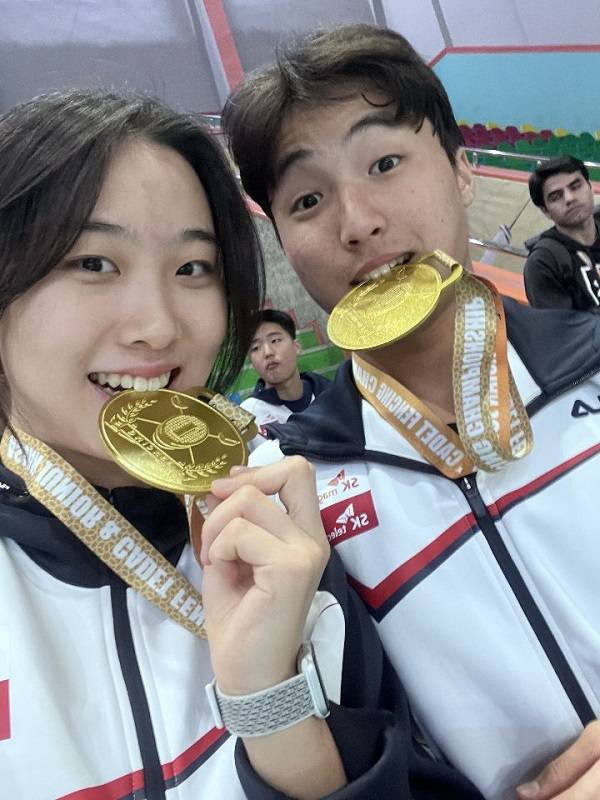 ‘펜싱 샛별 신민채 亞유·청소년 펜싱선수권대회 금메달 쾌거
