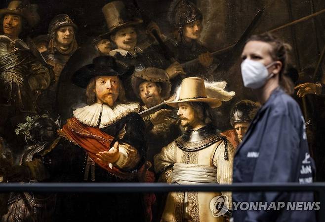 네덜란드 과격 기후활동가들 이번엔 렘브란트 그림 앞 기습시위